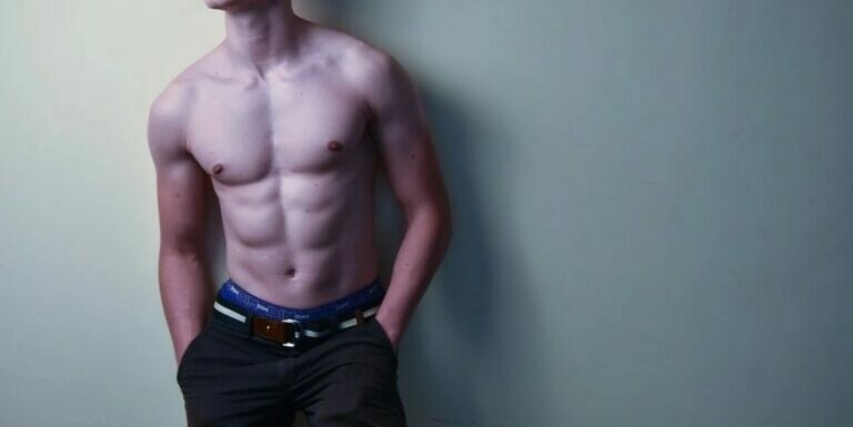 Comment avoir un beau corps musclé ? - Pratiquer du sport